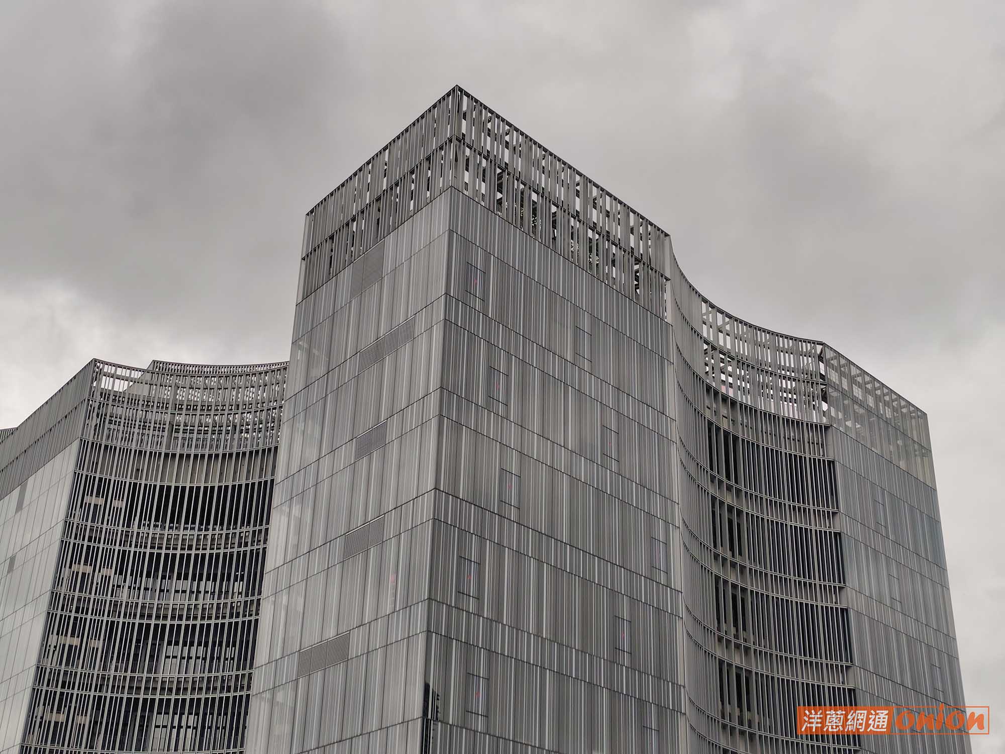 Sharp AQUOS Sense9 開箱評價：規格、價格、外觀統整！